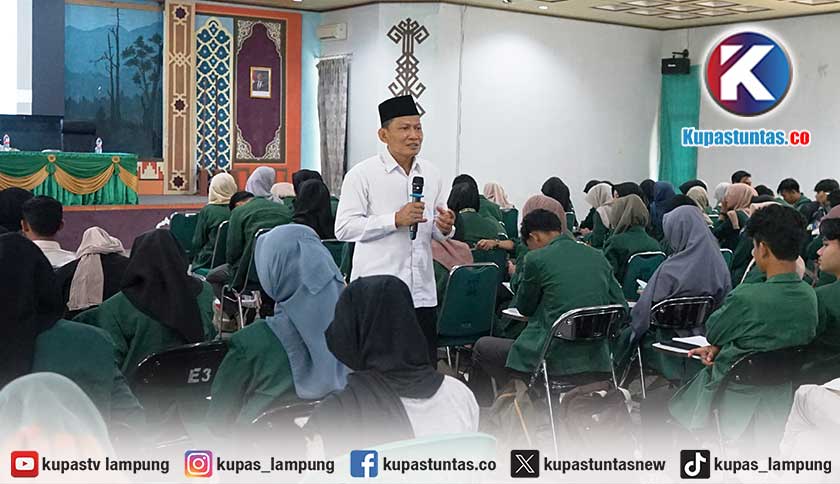 Kupas Tuntas - Jadikan Mahasiswa Moderat, UIN Raden Intan Lampung Gelar Sosialisasi Moderasi ...