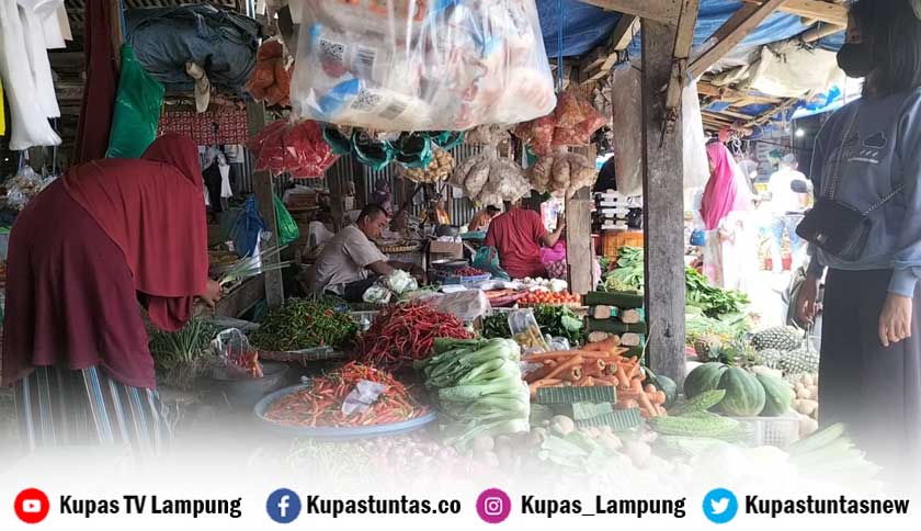 Kupas Tuntas - Jelang Perayaan Nataru, Harga Sembako di Pasar Kalianda Lamsel Melonjak