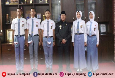 Kupas Tuntas - 5 Pelajar Asal Lambar Lolos Jadi Anggota Paskibraka Provinsi Lampung, 1 Ikut ...