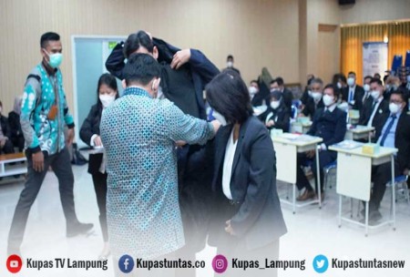 Kupas Tuntas - 81 Mahasiswa Program Profesi Insinyur Unila Ikuti Kuliah Perdana
