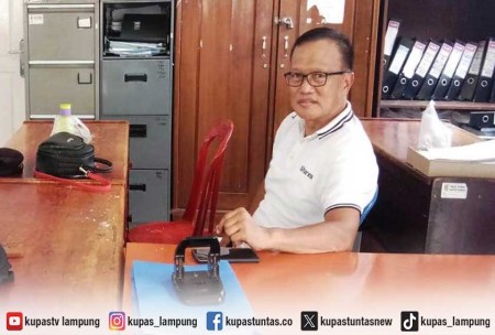 Kupas Tuntas - Ada Pagar Laut 1 Kilometer di Perairan Pantai Mutun ...