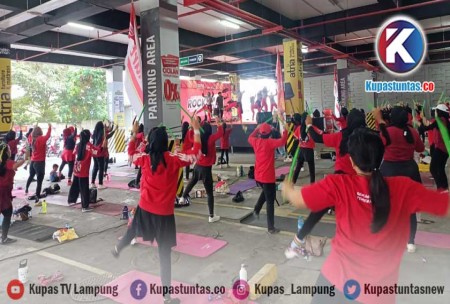 Kupas Tuntas - Alfamart Gelar Senam Poundfit Bertema ‘Rock Your Body’