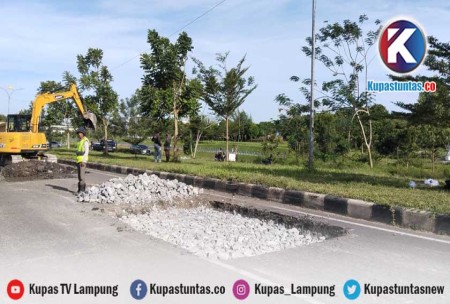 Kupas Tuntas - BMBK Lampung Anggarkan Rp13 Miliar untuk Rigid Jalan Terusan Ryacudu