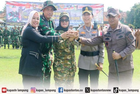 Kupas Tuntas - Bupati Ela: TMMD Bukan Hanya Bangun Fisik, Tapi Juga Sosial dan Kesejahteraan Rakyat