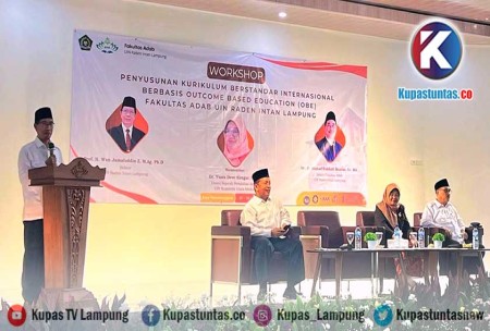 Kupas Tuntas - Fakultas Adab UIN RIL Gelar Workshop Penyusunan Kurikulum OBE