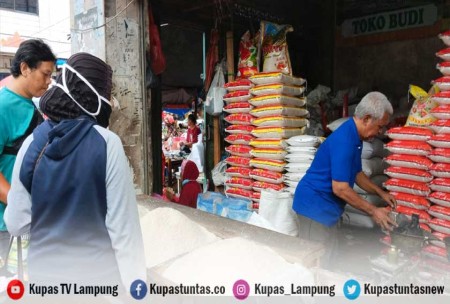 Kupas Tuntas - Harga Beras di Pasar Tradisional Bandar Lampung Terus Merangkak Naik