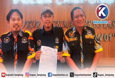 Kupas Tuntas - Istri Anggota DPRD Metro Dipolisikan Karena Diduga Sebar Hoaks Perselingkuhan Suami