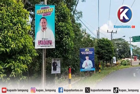 Kupas Tuntas - Jelang Pilkada 2024, Baliho Bacakada di Tiang Listrik ...