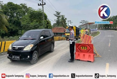 Kupas Tuntas - Jembatan Way Pidada Tulang Bawang Diperbaiki, Kendaraan ...