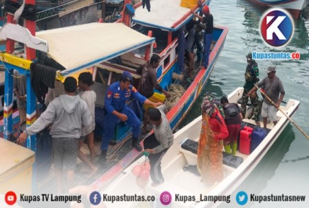 Kupas Tuntas - Kapal Berpenumpang 6 Nelayan Asal Lamsel Tenggelam Saat Cari Ikan di Perairan ...