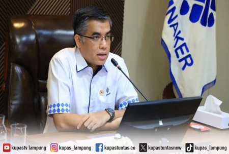 Kupas Tuntas - Pemerintah Resmi Larang Perusahaan Tahan Ijazah Karyawan