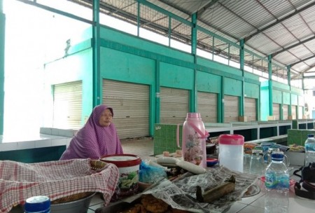 Kupas Tuntas - Potret Pasar Terminal Kemiling, Buk Des Jadi Pedagang ...