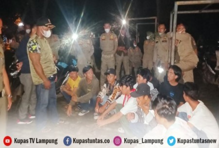Kupas Tuntas - Puluhan Remaja dan Pelajar Terjaring Razia Satpol-PP di Metro Lampung