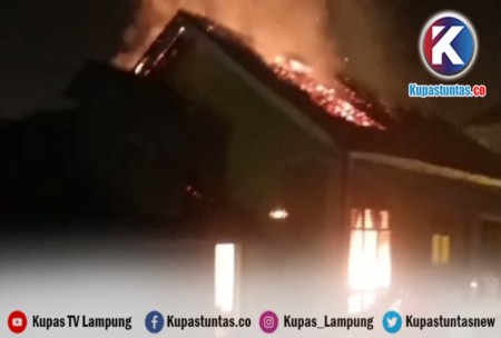 Kupas Tuntas - Rumah Permanen di Lamtim Ludes Terbakar, Satu Penghuni Alami Luka Bakar Serius