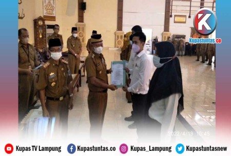 Kupas Tuntas - Serahkan SK 261 CPNS, Bupati Lamtim Dawam Raharjo: Bersama Kita Wujudkan ...