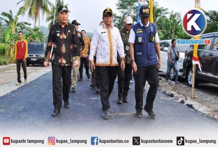 Kupas Tuntas - Tanggamus Bangkit, Jalan Menuju Surga Tersembunyi Dibangun