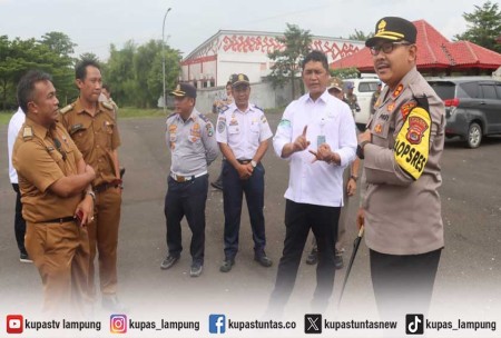 Kupas Tuntas - Tangkal Antrean Arus Mudik, Polres Lamsel Fungsikan ...