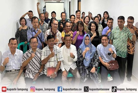 Kupas Tuntas - Terima Kunjungan PGI, Bupati Terpilih Riyanto Ajak ...