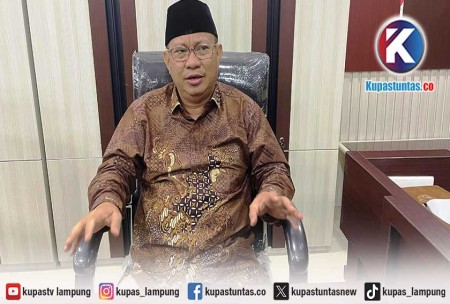 Kupas Tuntas - Truk Pengangkut Gabah ke Luar Lampung Dihentikan, Mikdar ...