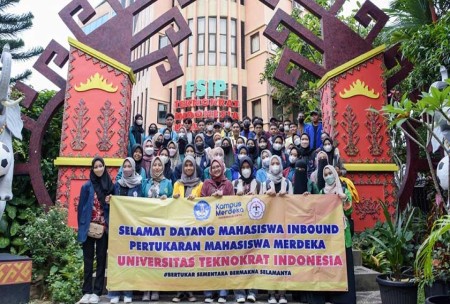 Kupas Tuntas - Universitas Teknokrat Indonesia Sambut 103 Mahasiswa Peserta Program Pertukaran ...