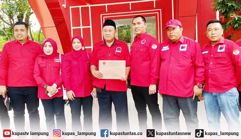 Kupas Tuntas - Nanang Ermanto Dapat Surat Tugas dari DPP PDI Perjuangan ... Kupas Tuntas - Nanang Ermanto Dapat Surat Tugas dari DPP PDI Perjuangan ...
