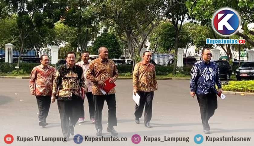 Kupas Tuntas - Tujuh Rektor, Termasuk Rektor Universitas Teknokrat ... Kupas Tuntas - Tujuh Rektor, Termasuk Rektor Universitas Teknokrat ...